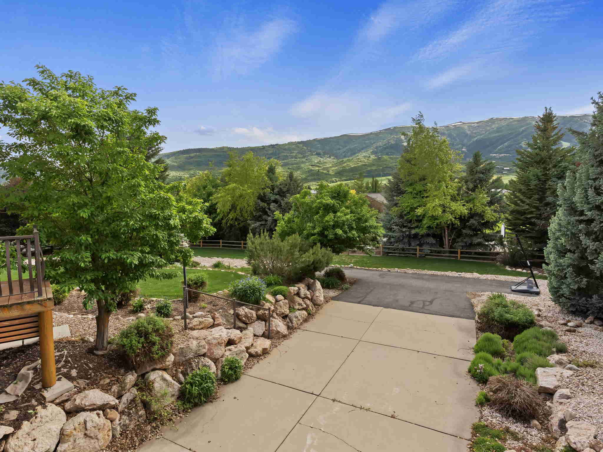 Jennifer Stickler - Mountain Luxury