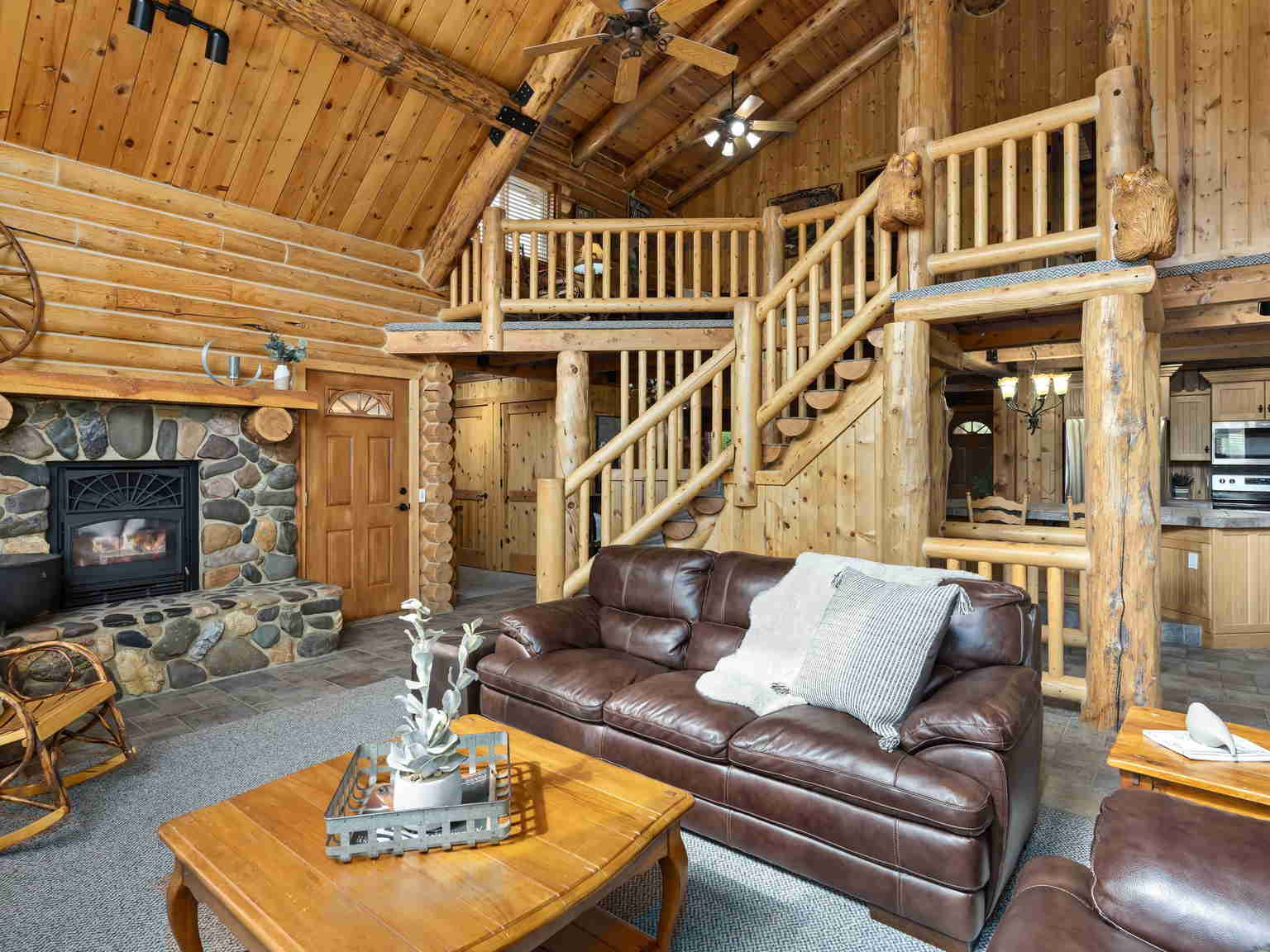 Jennifer Stickler - Mountain Luxury